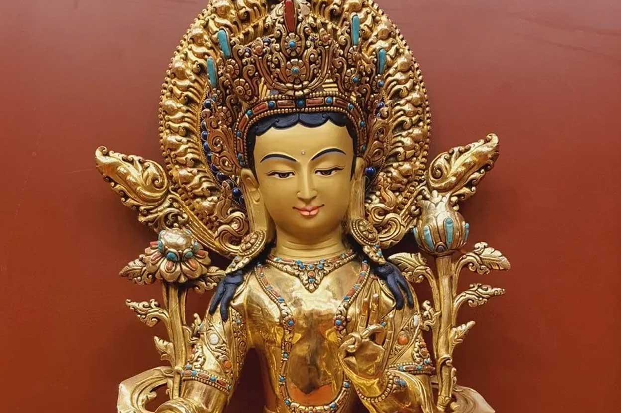 Eastern Enigma: The Good Lady Dragon Queen Buddha Statue – Luma Himalaya