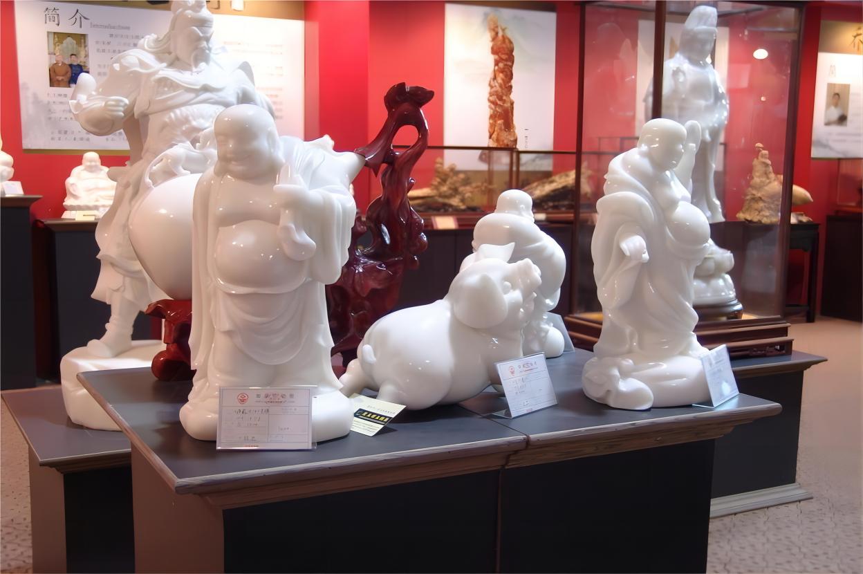 Silent and Melting Narratives: Han Dynasty Jade Buddha Statues – Luma ...